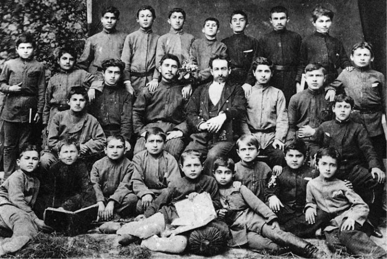 Dlaczego Józef Stalin nie został księdzem? - WielkaHistoria