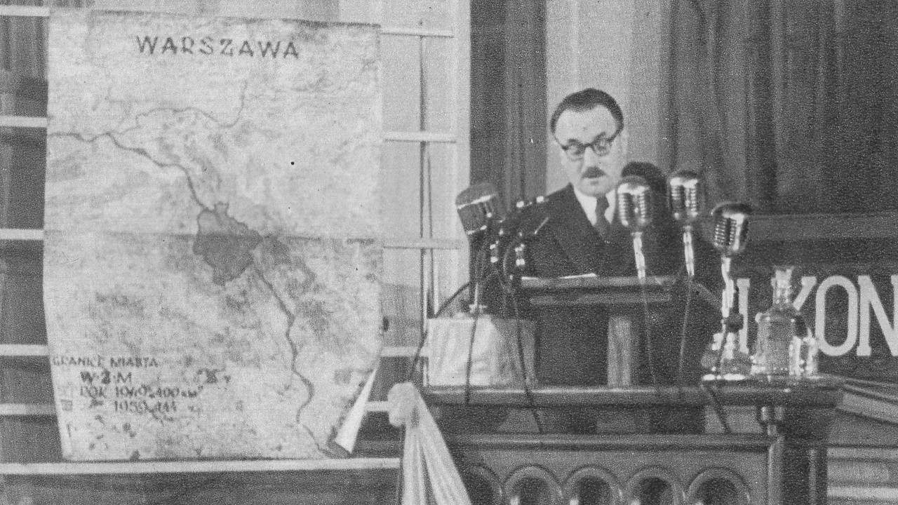 Bierut chciał zmienić polskie godło i hymn. Wybrał już nawet autora ...