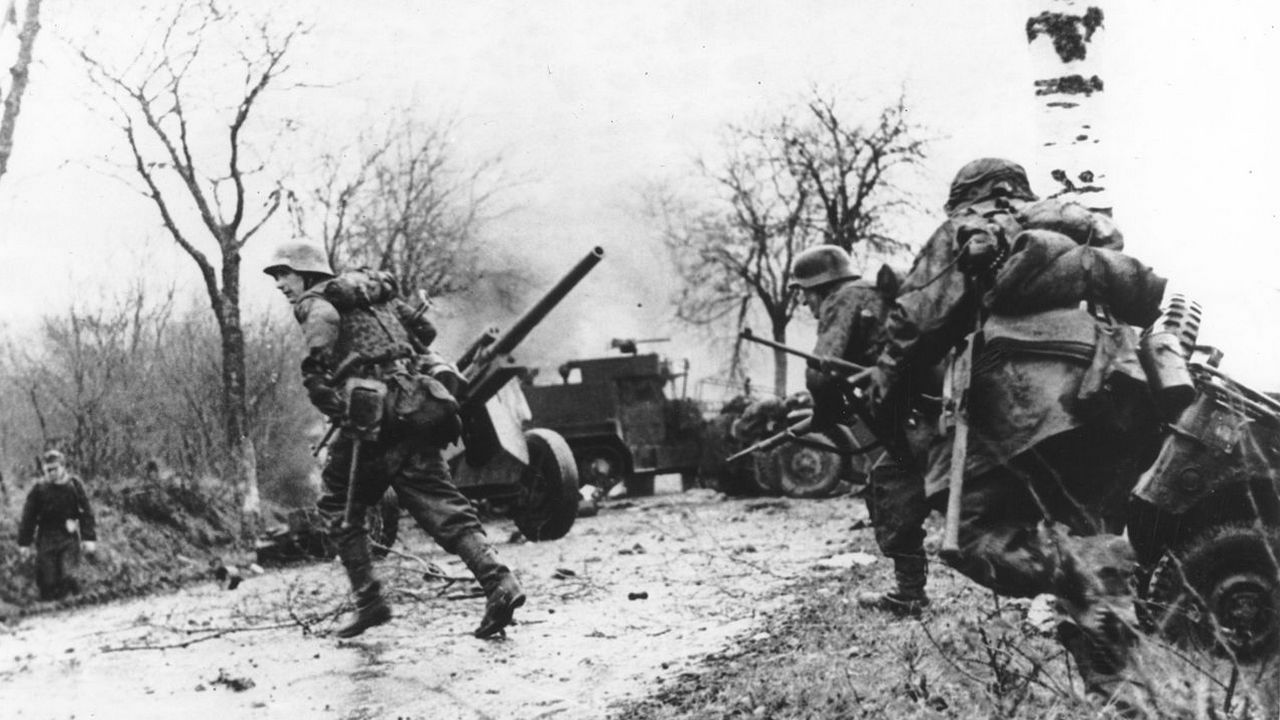 Bitwa o Ardeny. Ostatnia ofensywa Hitlera całkowicie zaskoczyła ...